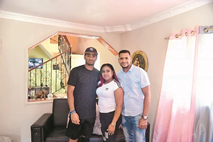 Béisbol cambiará la vida de la familia del joven Roderick – Carlos ...